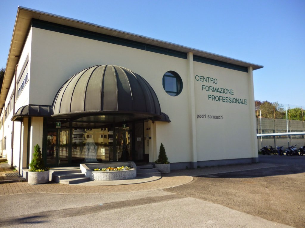 I padri Somaschi inaugurano una “carrozzeria didattica” al Centro di ...